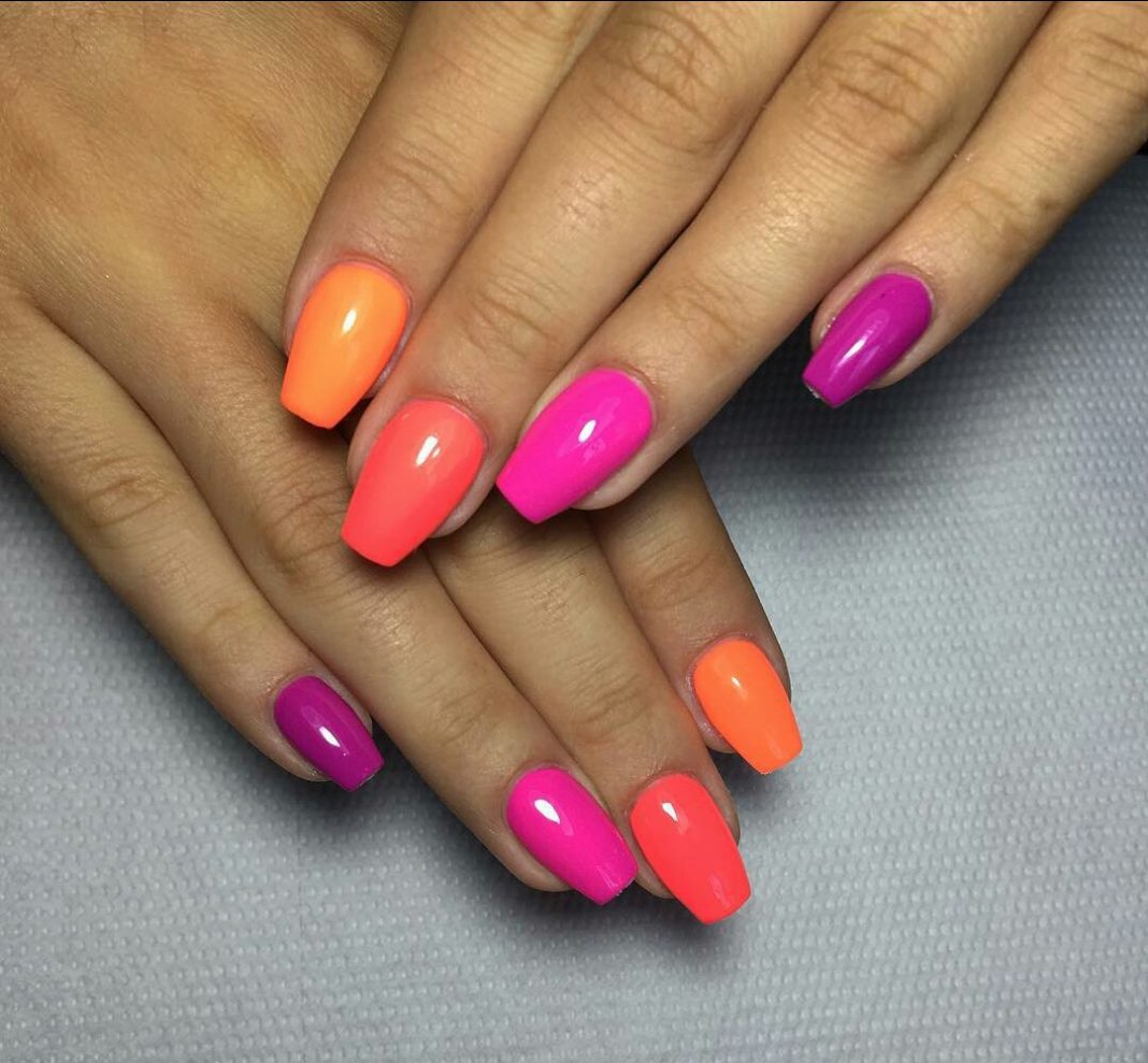 Multi Coloured Nails: New Trend and Best Designs - LadyLife