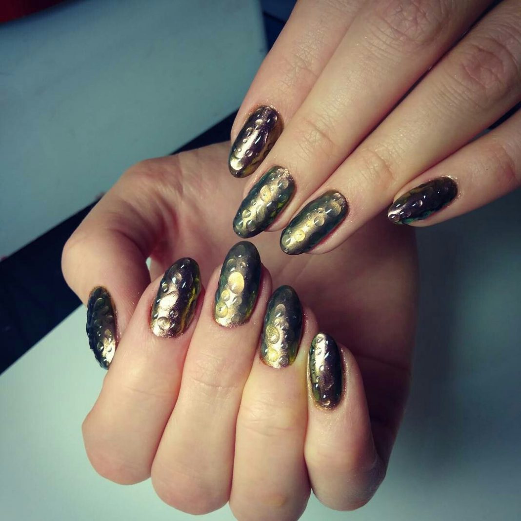 Water Drop Nails: How to Do Water Droplet Nail Art - LadyLife