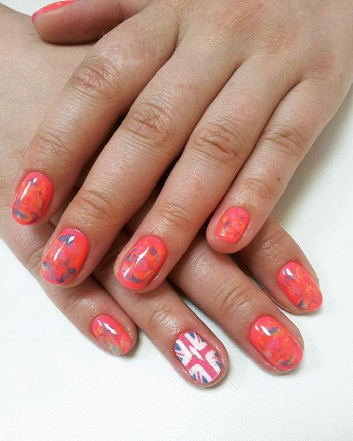 British Flag Nails Art and Designs - LadyLife