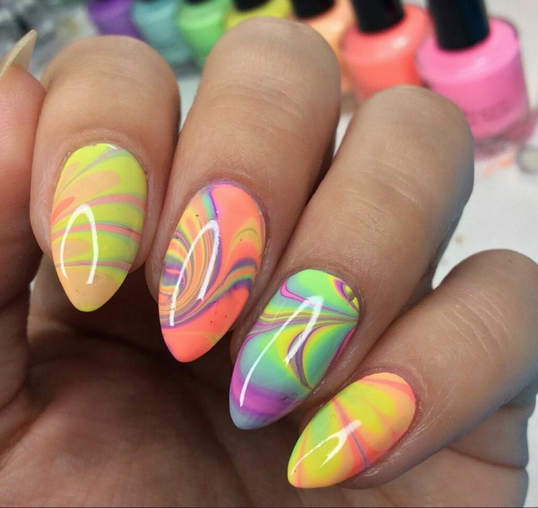 Water Nail Art: How to Do Water Marble Nail Art - LadyLife