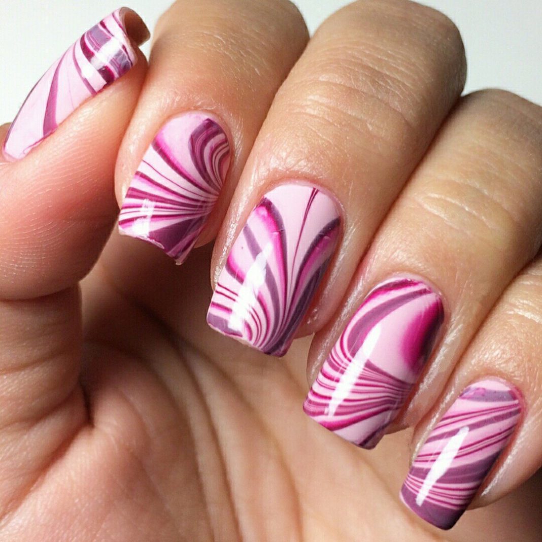 Water Nail Art: How to Do Water Marble Nail Art - LadyLife