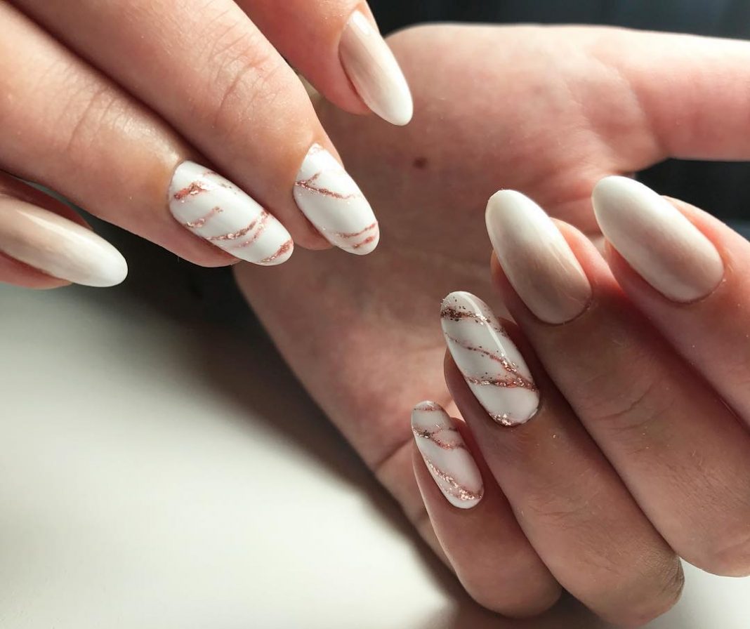 Water Nail Art: How to Do Water Marble Nail Art - LadyLife