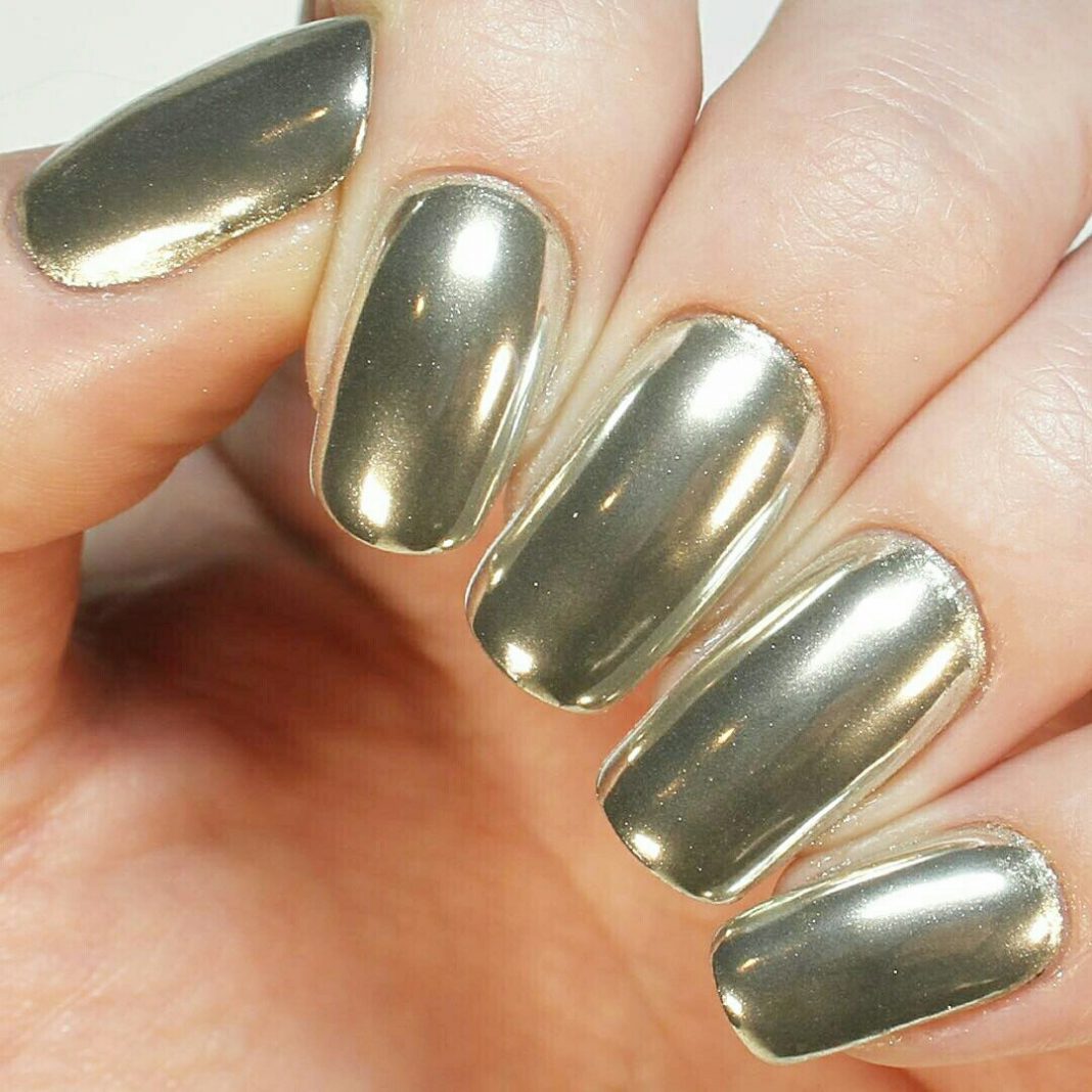Mirror Nail Design: Make Cool Metallic or Chrome Nail Art - LadyLife