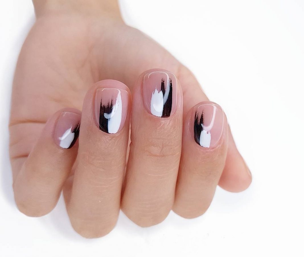 Geometric Nail Art: Beautiful Design with Tutorial - LadyLife