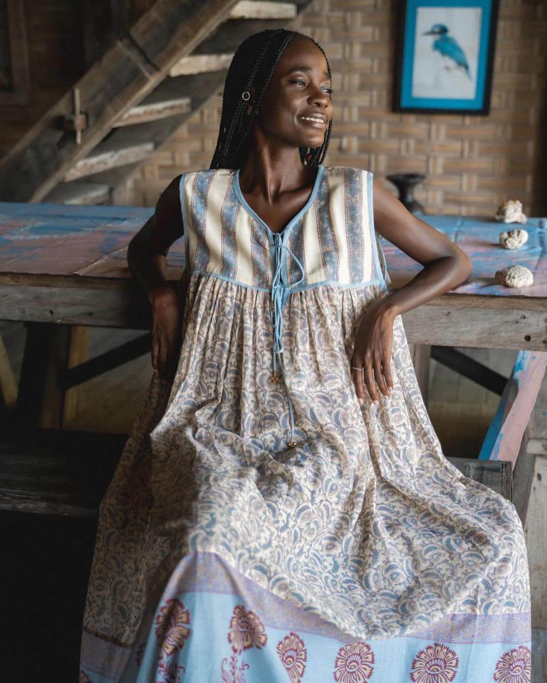 Blue Dresses for Women: Top 150+ Ideas How to Wear a Blue Dress - LadyLife