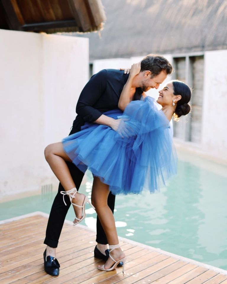 Blue Dresses for Women: Top 150+ Ideas How to Wear a Blue Dress - LadyLife