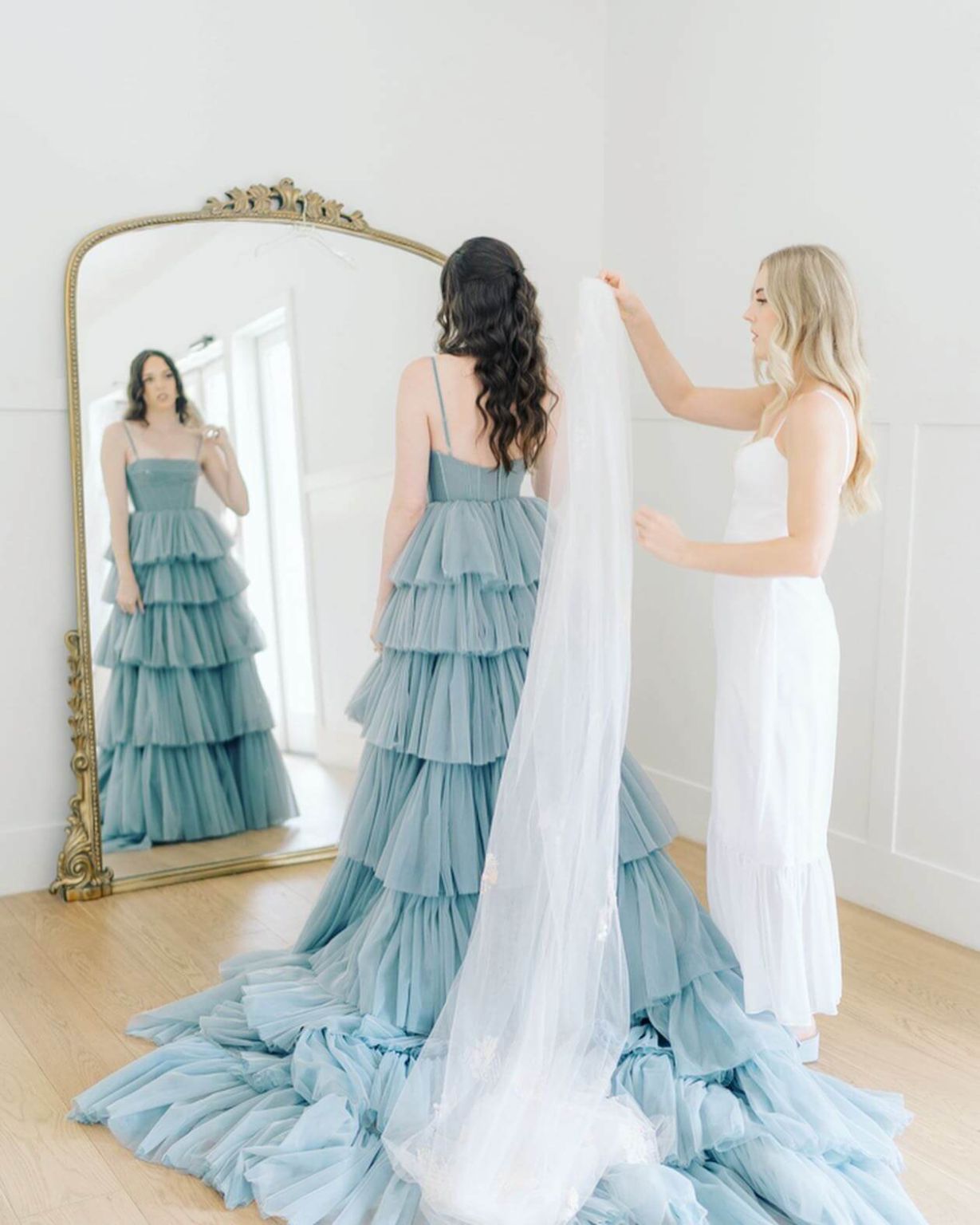 Blue Dresses for Women: Top 150+ Ideas How to Wear a Blue Dress - LadyLife