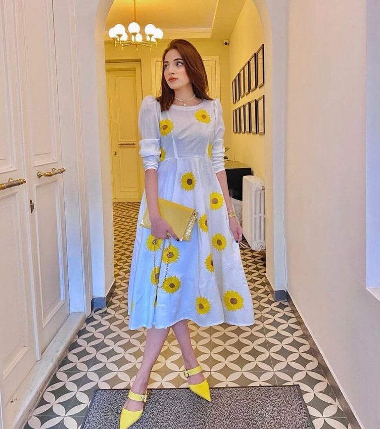 Yellow Dresses: 140+ Ideas How to Wear a Yellow Dress - LadyLife