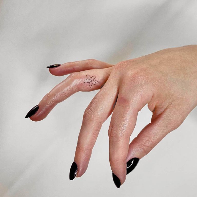 Finger Tattoos for Women: 130+ Best & Cute Design Ideas - LadyLife