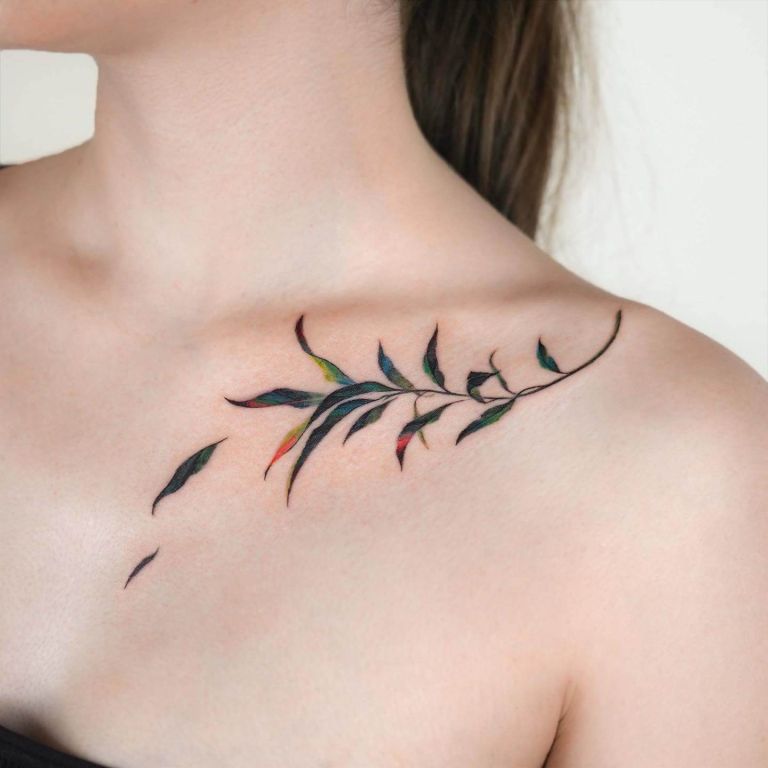 Collarbone Tattoos for Women: Top 110+ Design Ideas - LadyLife