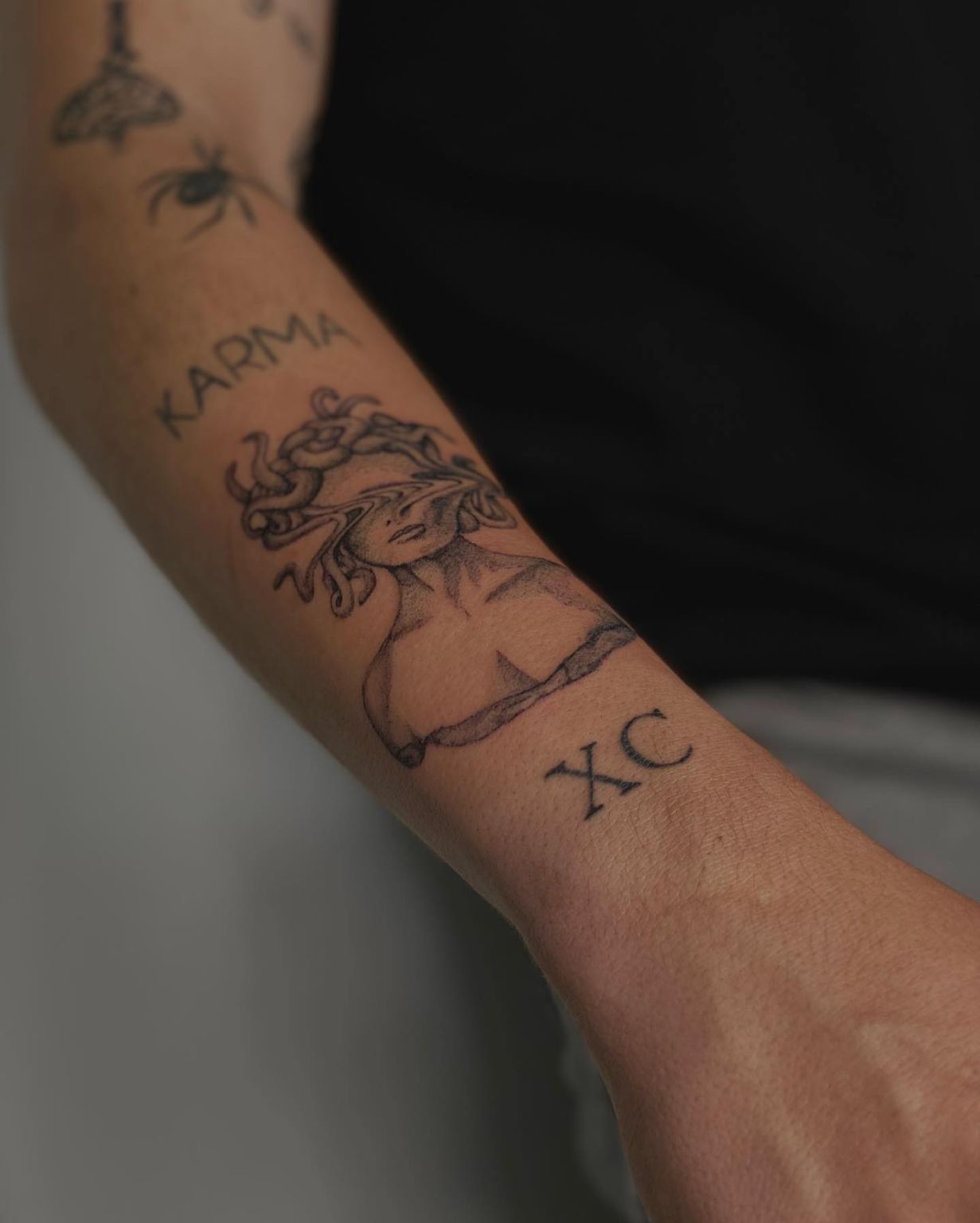 Medusa Tattoos for Women: 130+ Best Ideas [with Meaning] - LadyLife