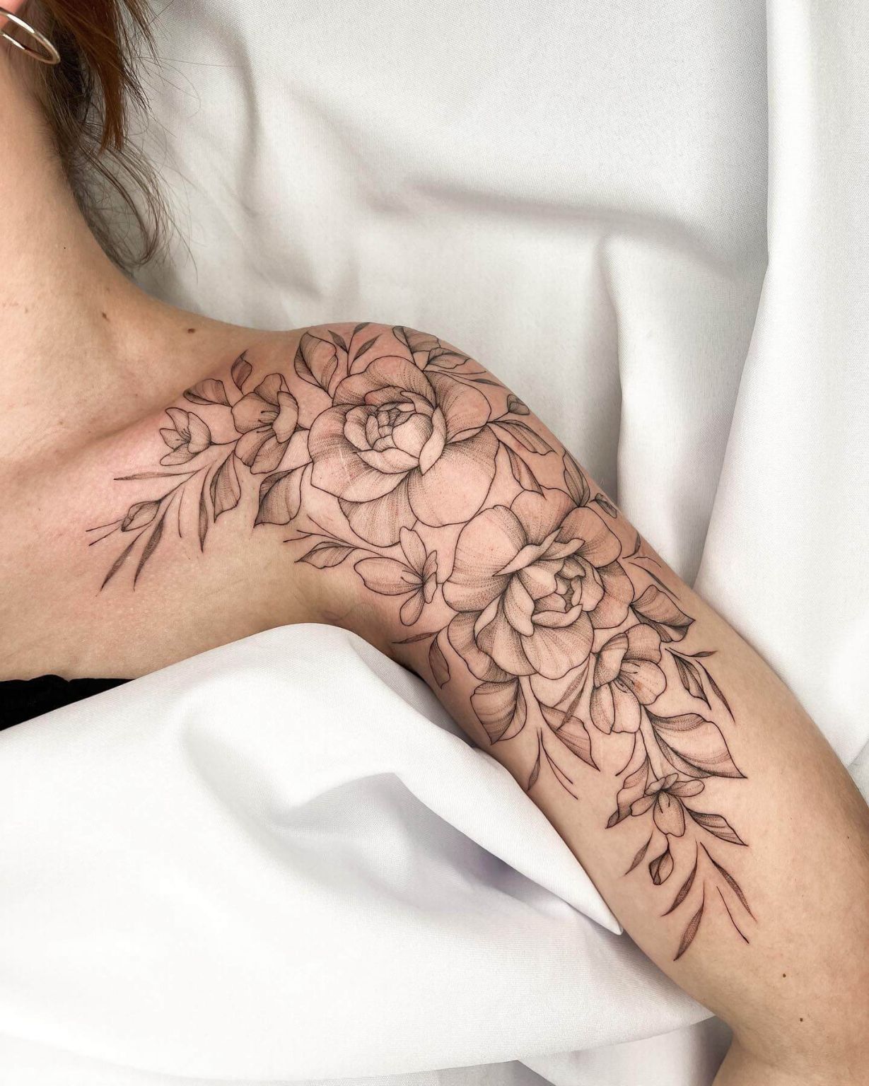 Collarbone Tattoos for Women: Top 110+ Design Ideas - LadyLife